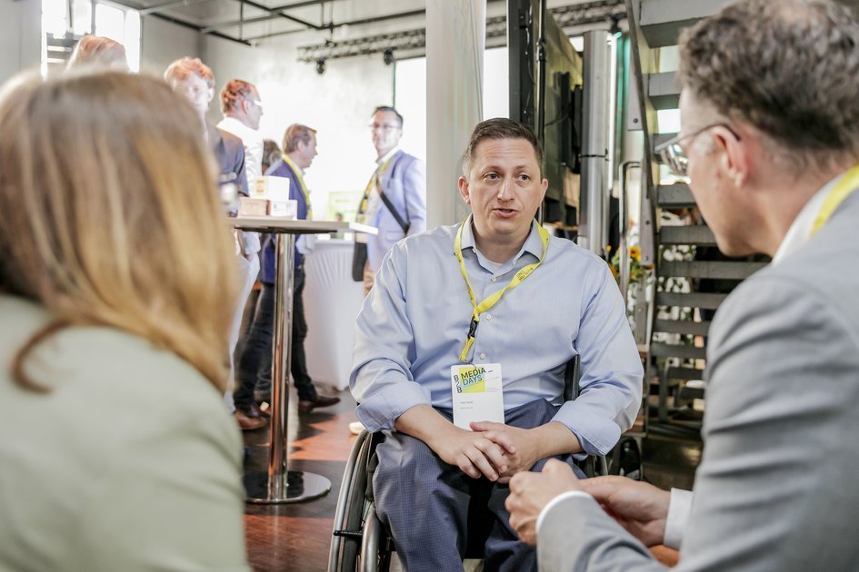 Im Interview: Andy Burt - Industry Dive: Deutsche Fachpresse